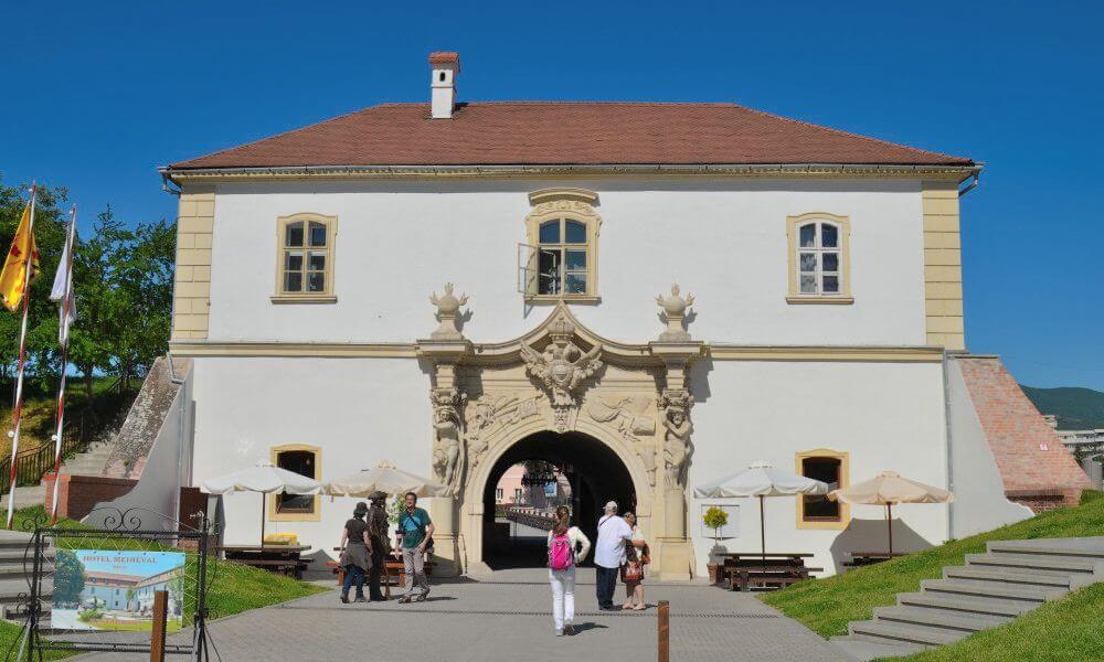 Qué ver en Alba Iulia en un día | Lugares bonitos Alba Iulia